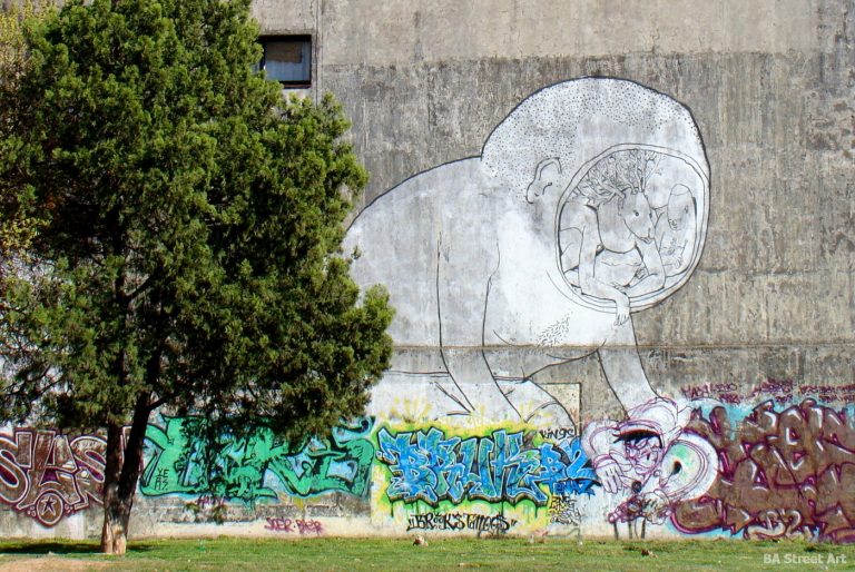 Yoda graffiti in Buenos Aires by Mario Calvo | BA Street Art